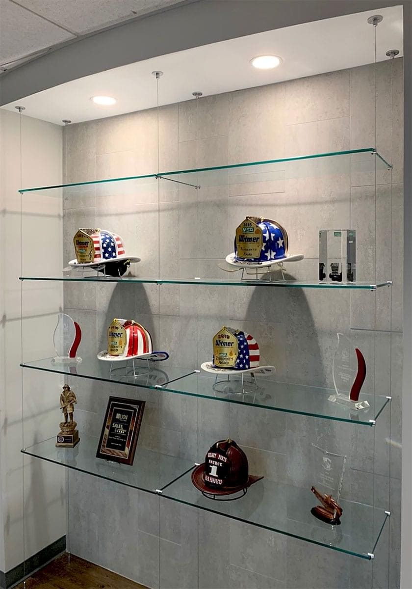 Cable/Rod Suspended Acrylic and Glass Shelves | Nova Display