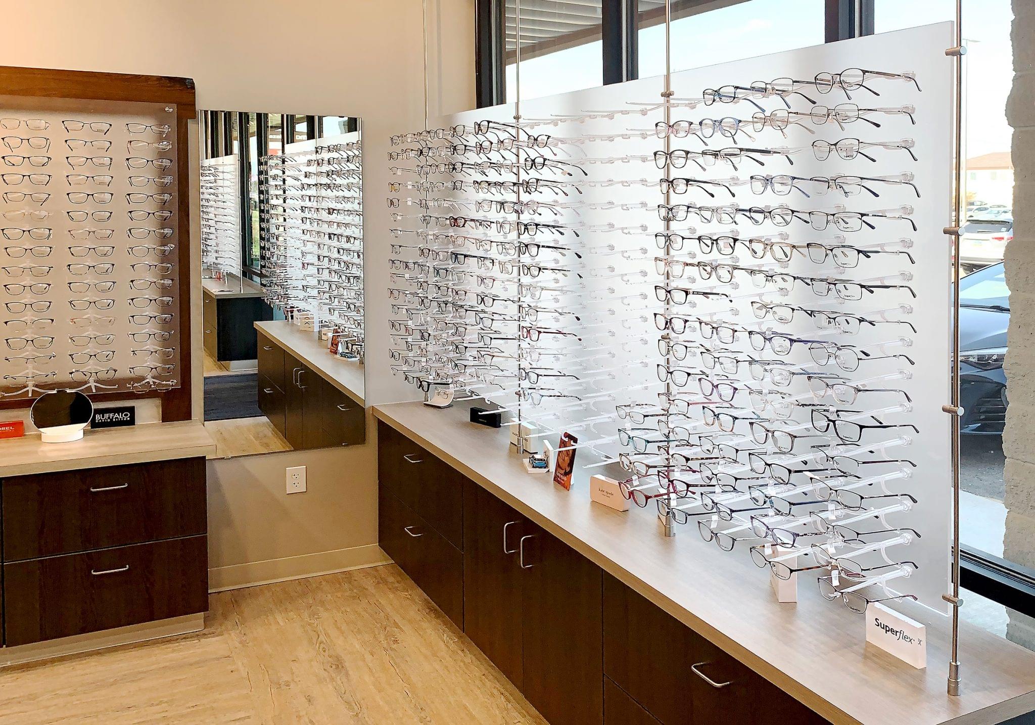 Wall Panels for Eyewear Displays | Cable/Rod Hanging Systems