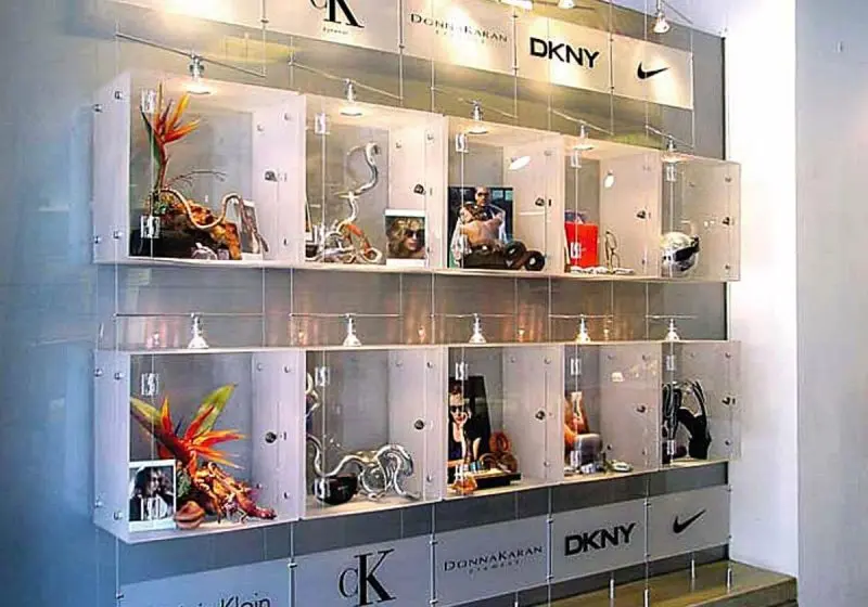 Hanging Acrylic Showcase Displays with Cable/Rod Systems