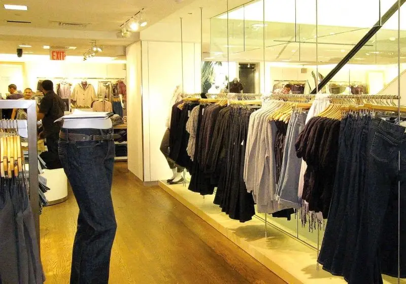 Suspended Clothes Rail System | Hanging Clothes Rails
